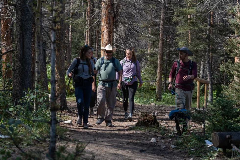 How to Pack Light for a Day Hike: Tips and Tricks | Ground Up Adventures